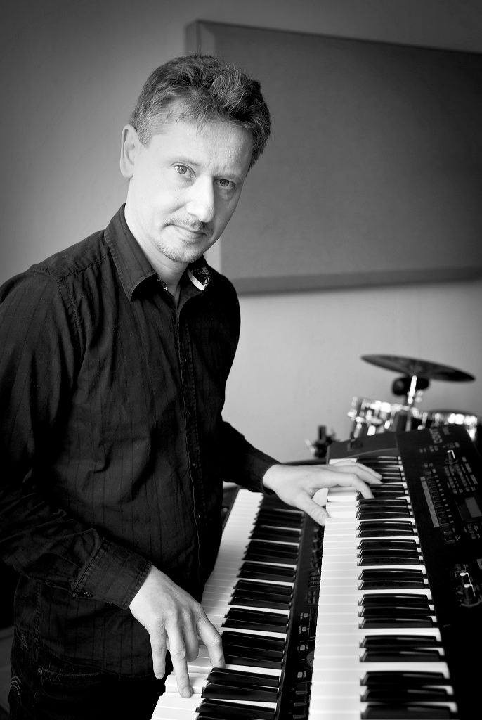 PERSON - ROMAN RASCHKE